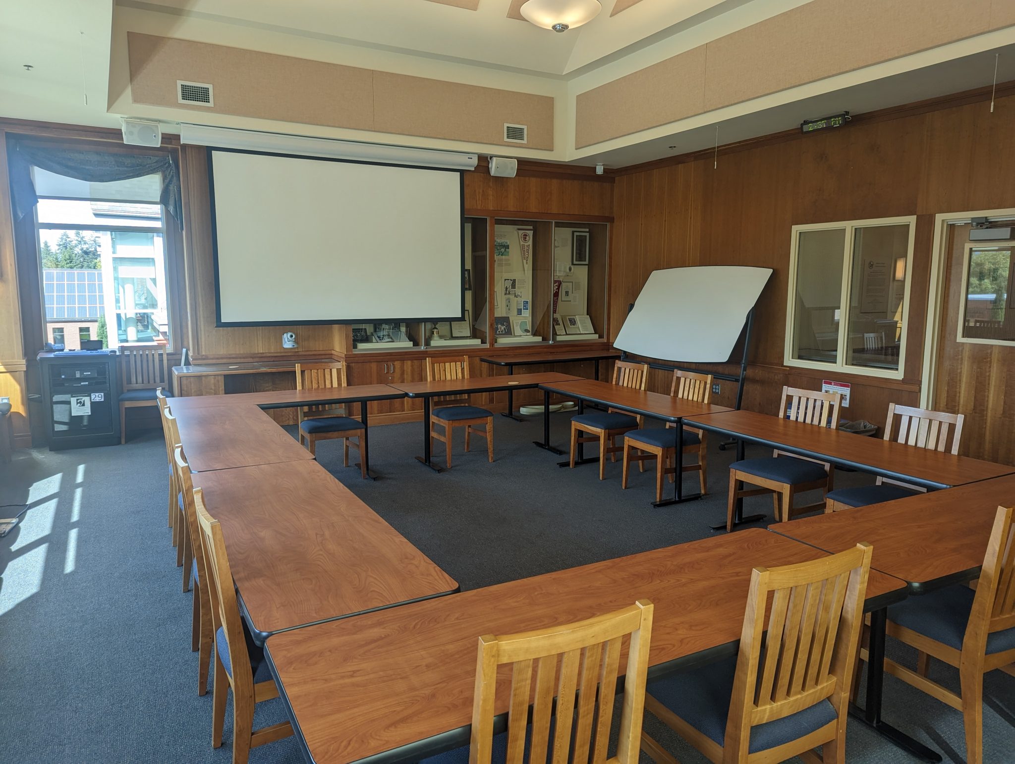 Conference Rooms - Requesting a Study Room - LibGuides at Western ...